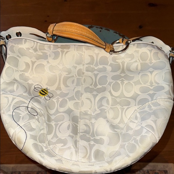 Coach | Bags | Coach White Hobo Bag With C Monogram Pattern And Bumble ...